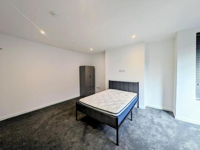 1 bedroom end of terrace house to rent