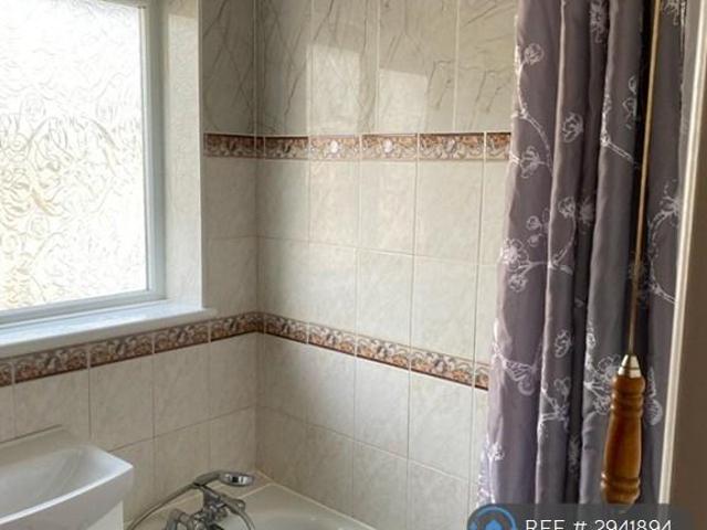 1 bedroom end of terrace house to rent
