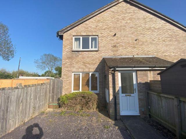 1 bedroom end of terrace house to rent