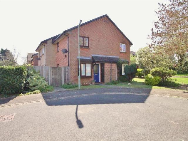 1 bedroom end of terrace house to rent