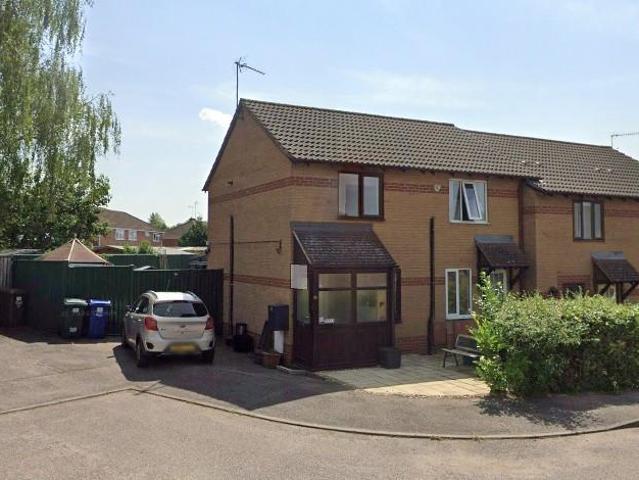 1 bedroom end of terrace house to rent