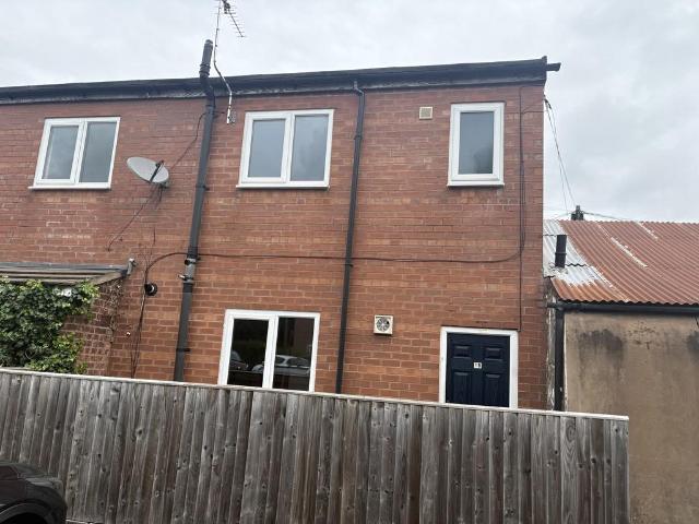 1 bedroom end of terrace house to rent