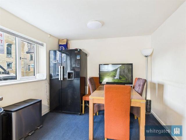 1 bedroom end of terrace house to rent