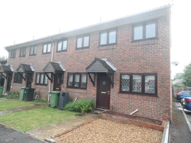 1 bedroom end of terrace house to rent