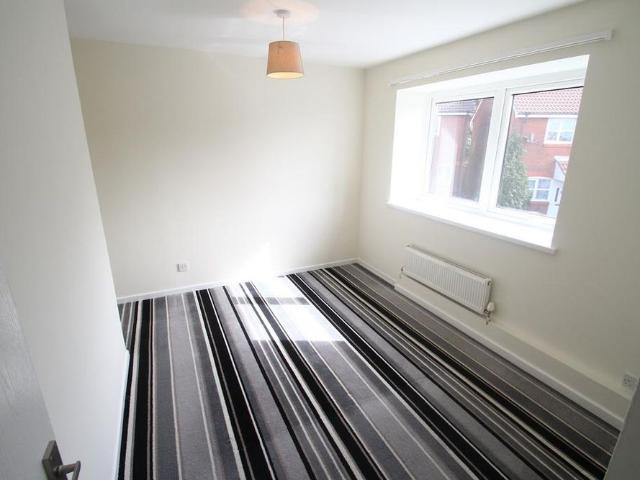 1 bedroom end of terrace house to rent