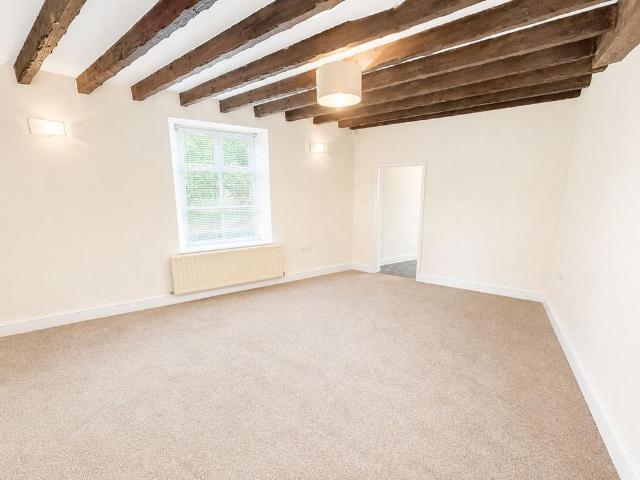 1 bedroom end of terrace house to rent