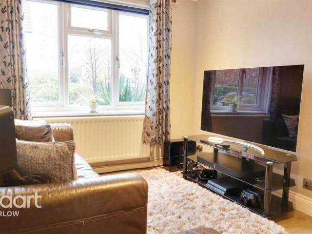 1 bedroom end of terrace house to rent