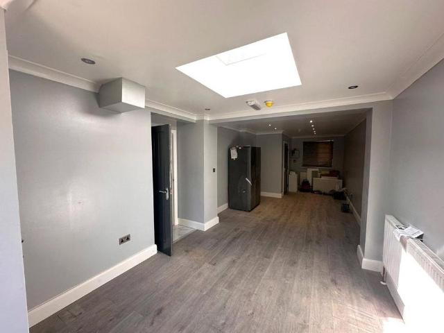 1 bedroom end of terrace house to rent