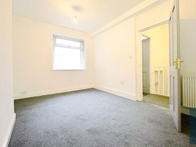 1 bedroom end of terrace house to rent