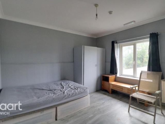 1 bedroom end of terrace house to rent
