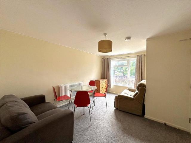 1 bedroom end of terrace house to rent