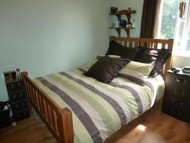 1 bedroom end of terrace house to rent
