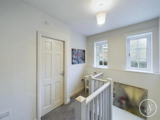 1 bedroom end of terrace house to rent
