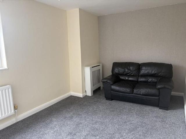 1 bedroom end of terrace house to rent