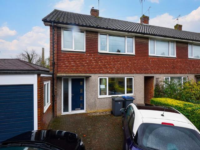 1 bedroom end of terrace house to rent