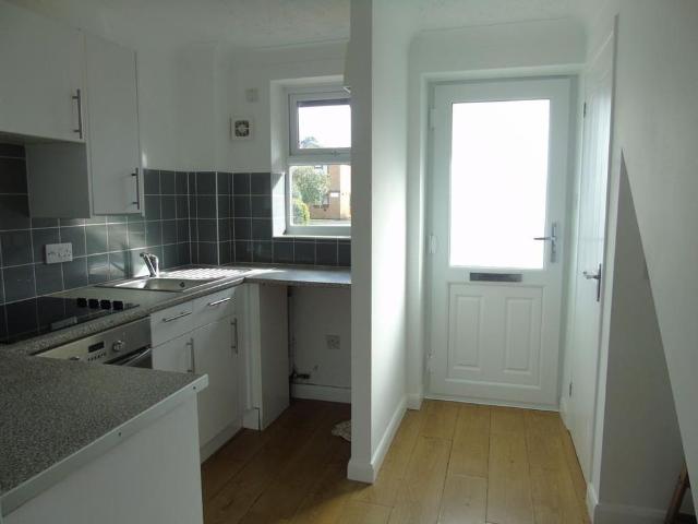 1 bedroom end of terrace house to rent