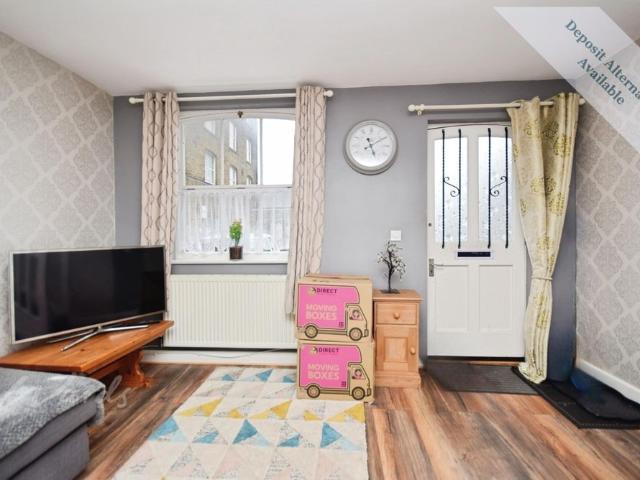 1 bedroom end of terrace house to rent