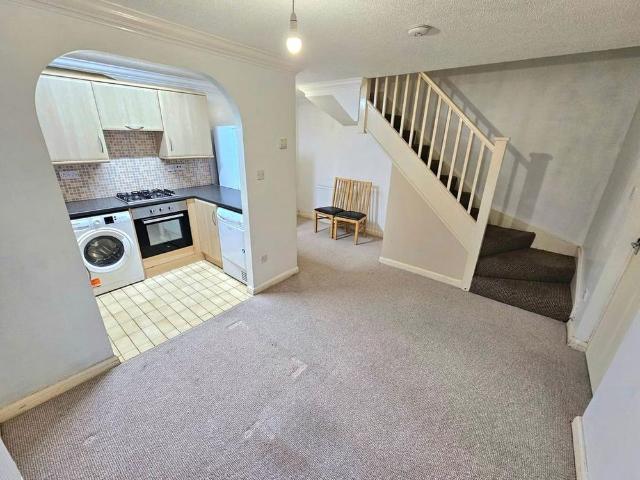 1 bedroom end of terrace house to rent