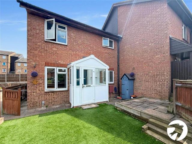 1 bedroom end of terrace house to rent