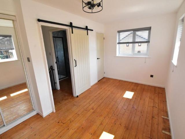 1 bedroom end of terrace house to rent