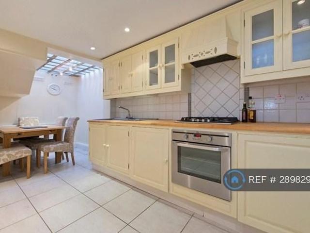 1 bedroom end of terrace house to rent