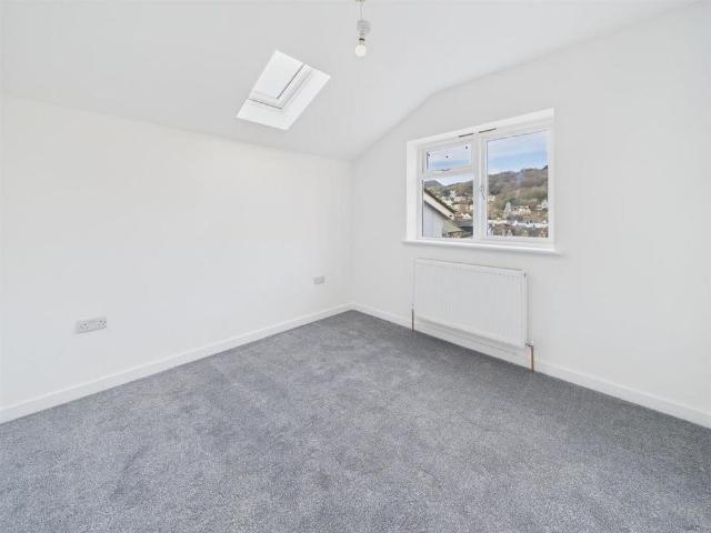 1 bedroom end of terrace house to rent