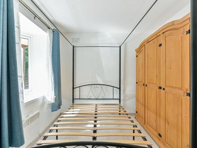 1 bedroom end of terrace house to rent