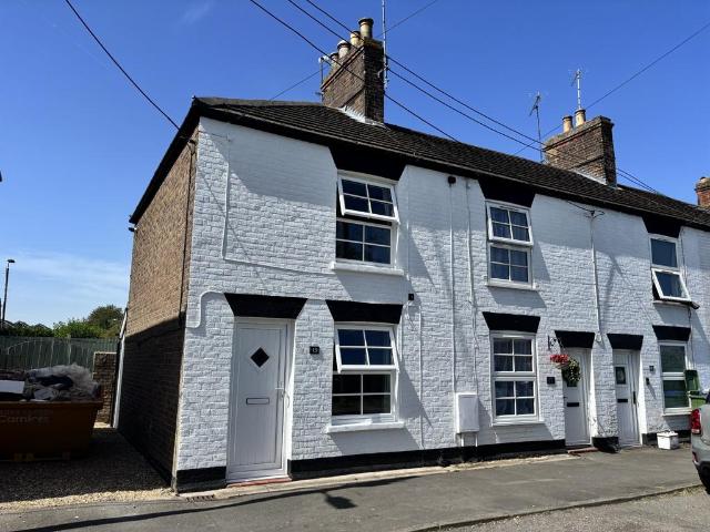 1 bedroom end of terrace house to rent