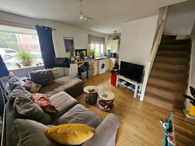 1 bedroom end of terrace house to rent