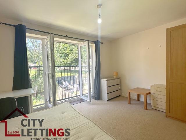 1 Bedroom End Terraced House