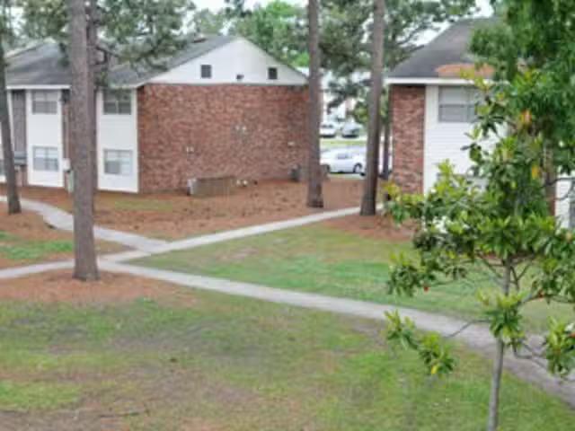 1 Bedroom Efficiency Pine Harbour Apartments