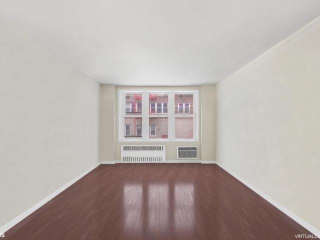 1 bedroom, Elmhurst NY 97049294