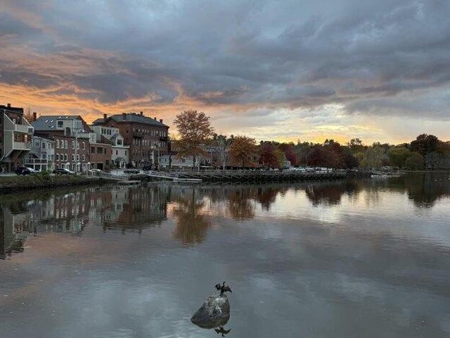 1 bedroom, Exeter NH 03833 102283500