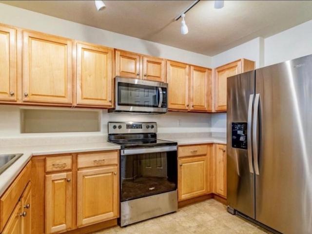 1 Bedroom For Rent 15 Minutes From Downtown Denver