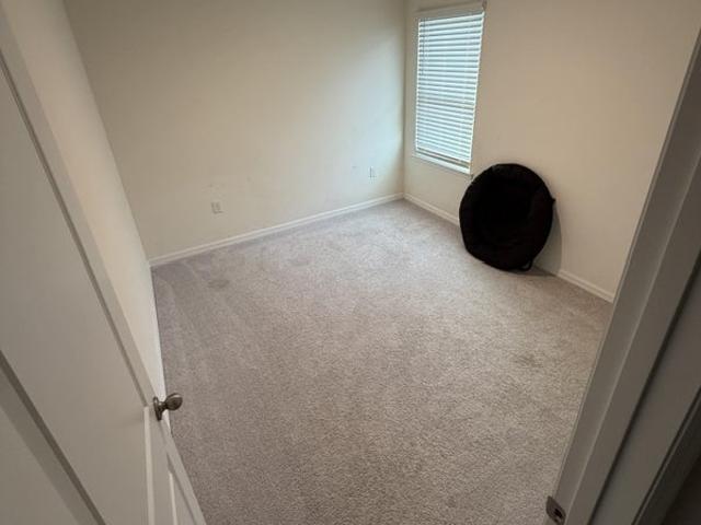 1 Bedroom For Rent IMMEDIATELY
