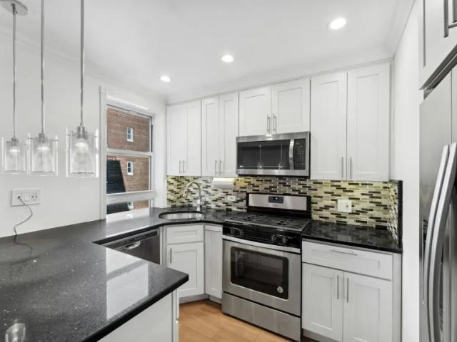 1 bedroom, Forest Hills NY 102752858