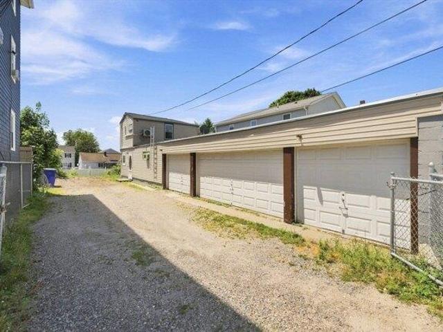 1 bedroom, Fall River MA 02721 104571159