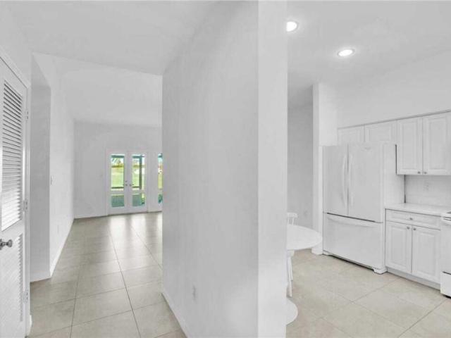 1 bedroom, FL FL 102587854