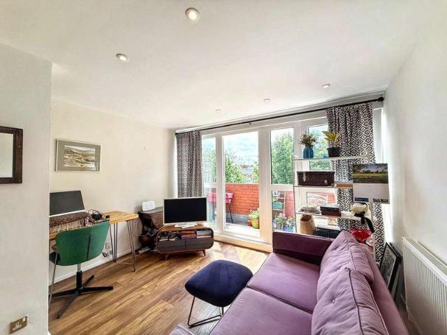 1 Bedroom Flat