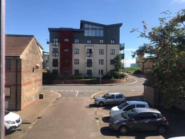 1 Bedroom Flat