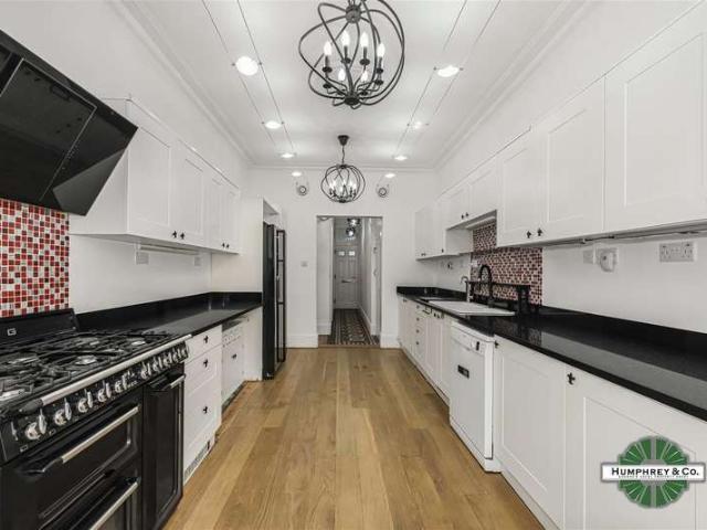 1 Bedroom Flat