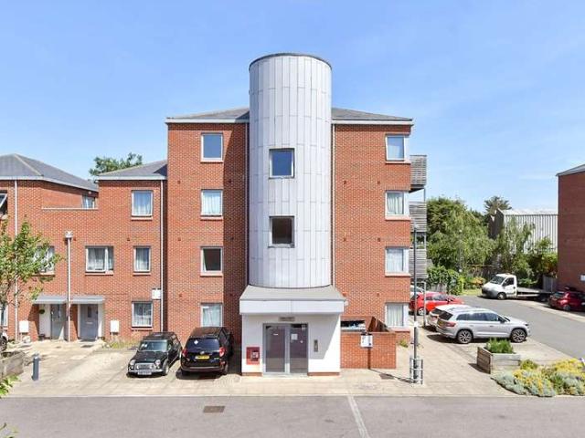1 Bedroom Flat