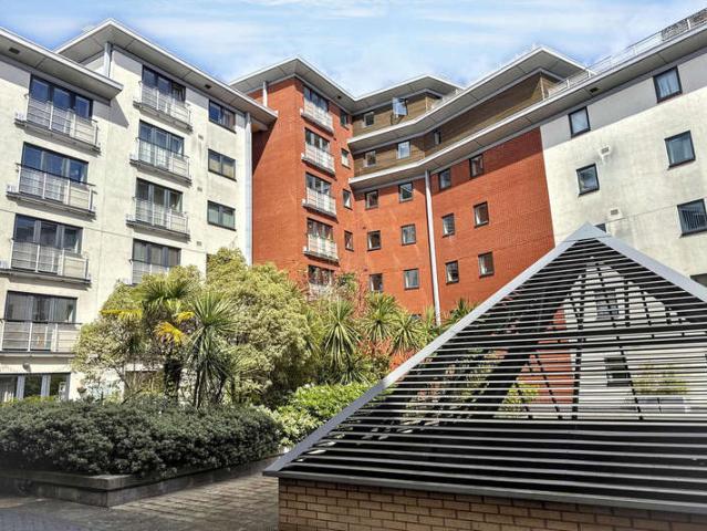 1 Bedroom Flat