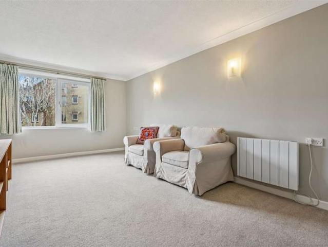 1 Bedroom Flat