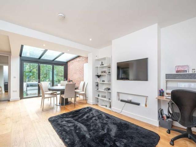 1 Bedroom Flat