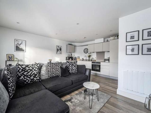 1 Bedroom Flat