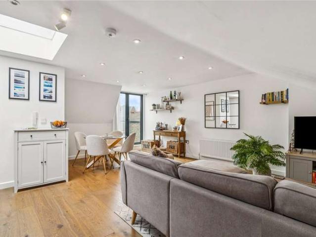 1 Bedroom Flat