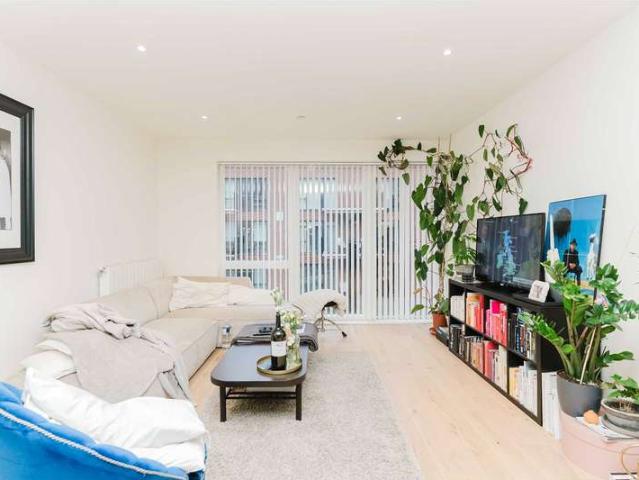 1 Bedroom Flat