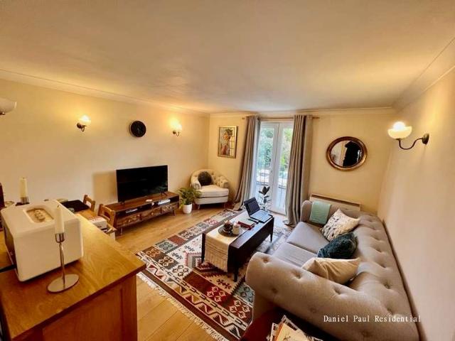 1 Bedroom Flat