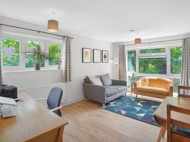 1 Bedroom Flat